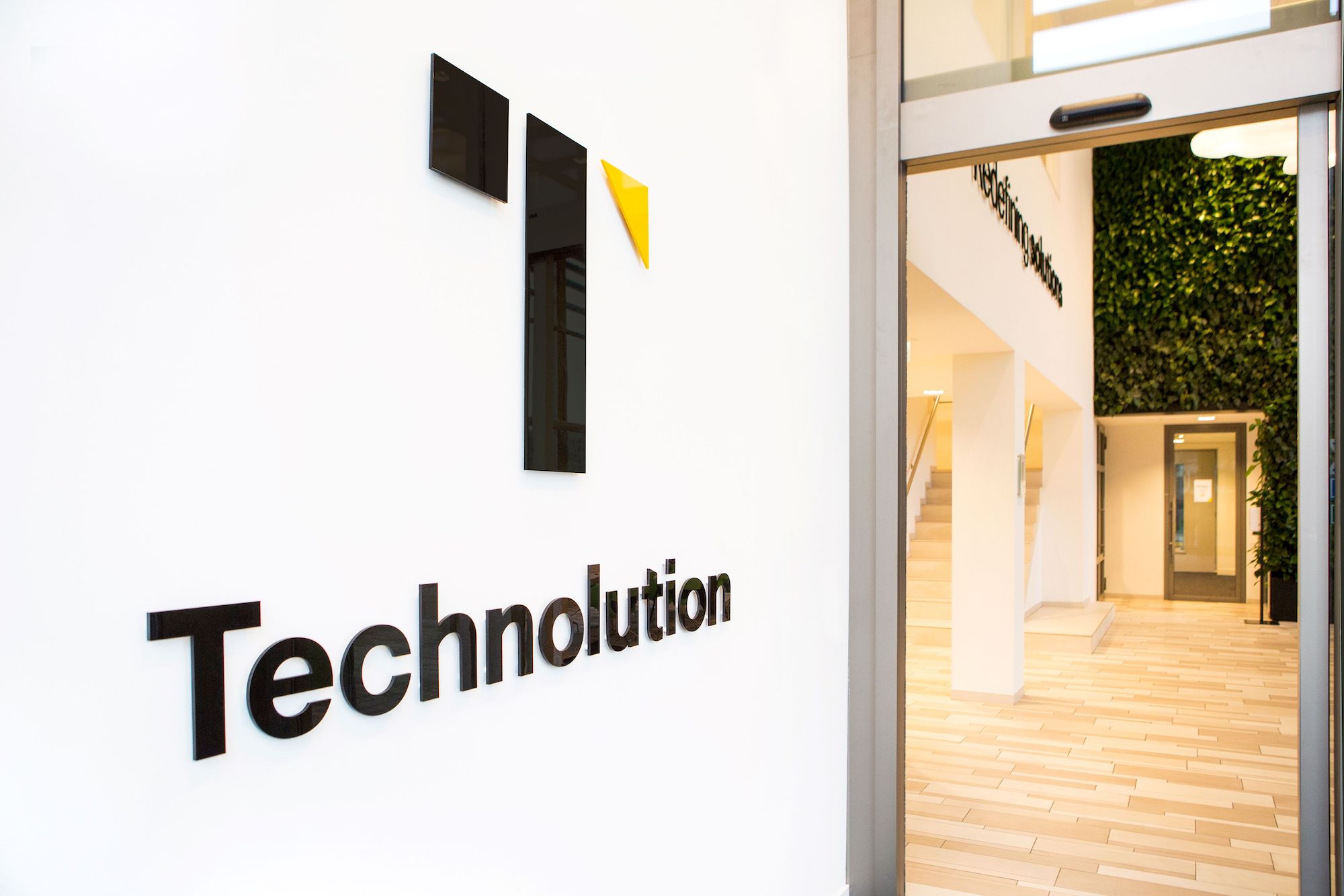 Technolution - Trevally Software by ManualMaster